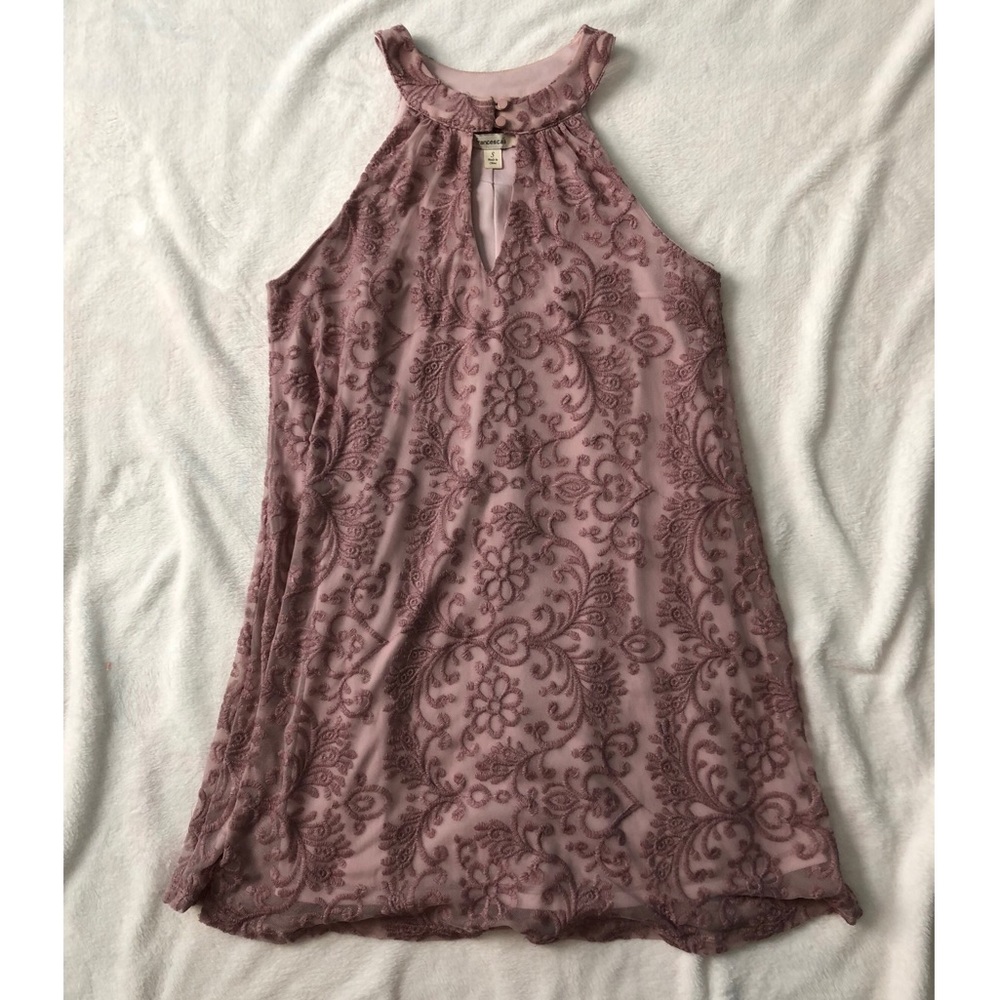 Lilac Keyhole Lace Dress - Gem